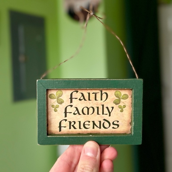 Wall Decor | Vtg Irish Green Family Wooden Rustic Farmhouse Cottagecore ...